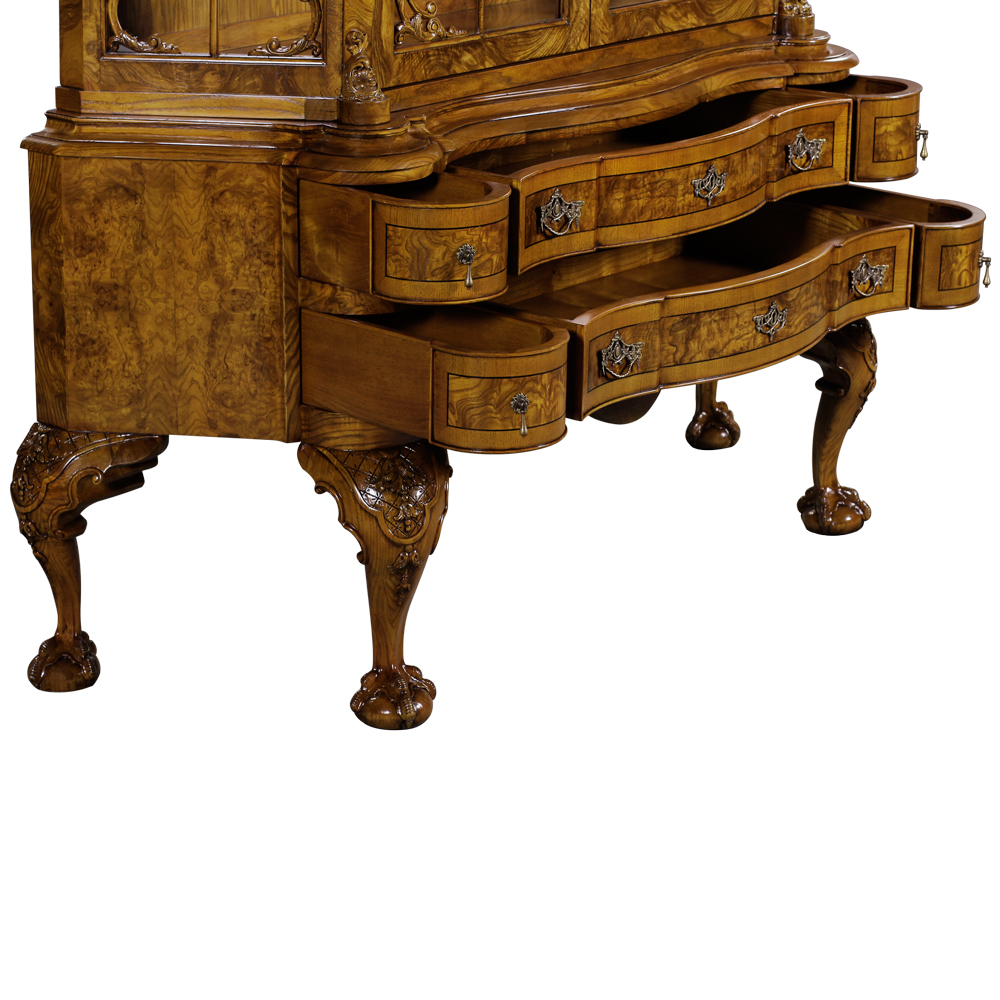 DISPLAY CABINET WITH LIGHT BALL AND CLAW - Jansen Furniture